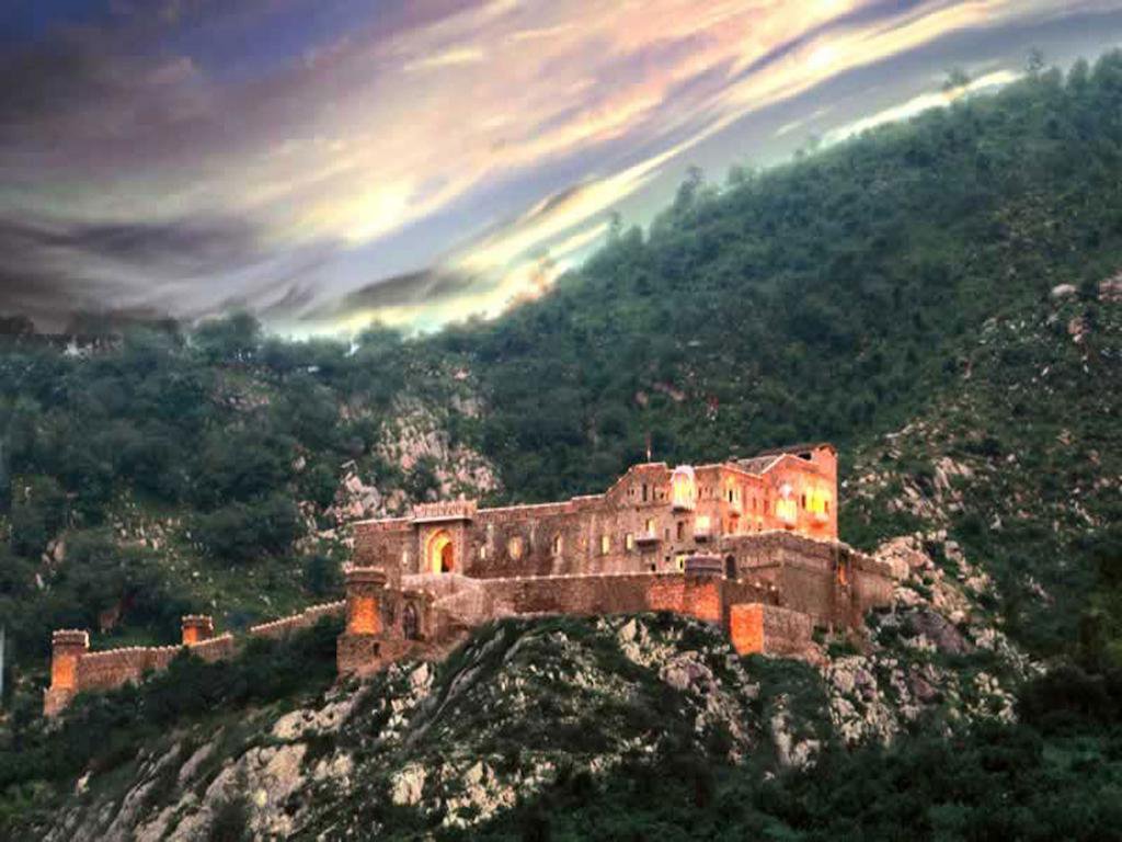 Best 6 Forts nearby Delhi To Have An Amazing Weekend – Topcount